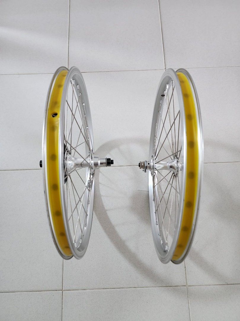 Brompton Stock Superlight Wheels (2-speed silver), Sports Equipment ...