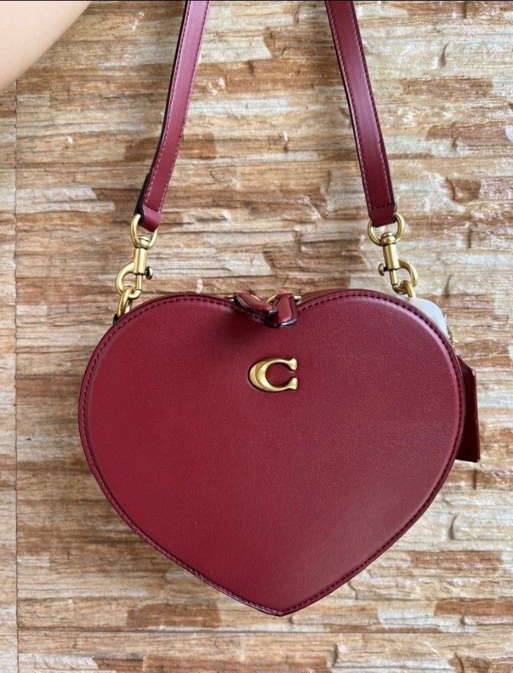 Coach heart bag, Women's Fashion, Bags & Wallets, Cross-body Bags on ...