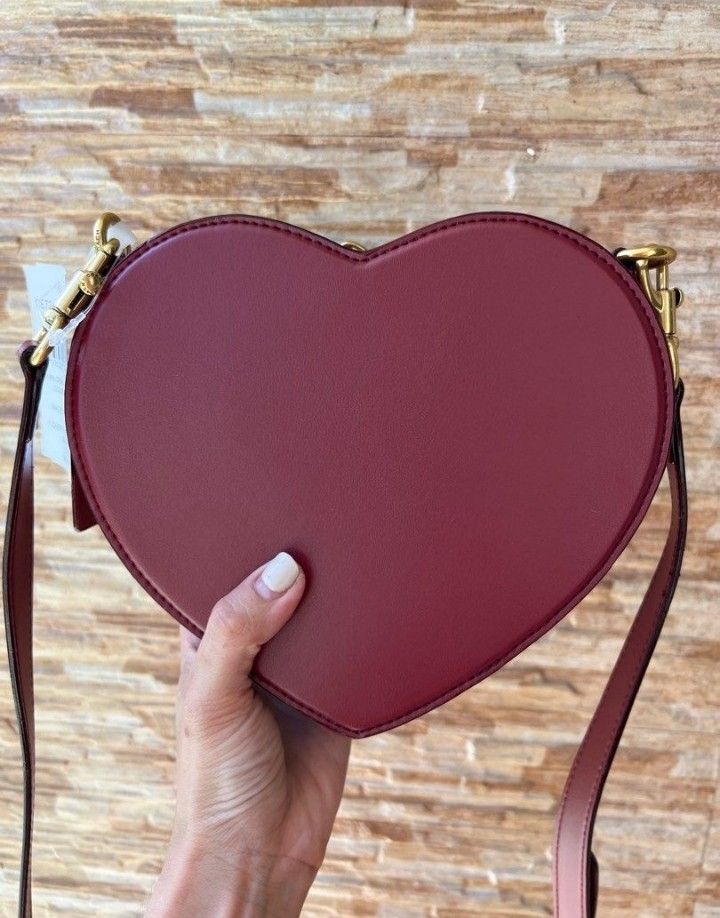 Coach heart bag, Women's Fashion, Bags & Wallets, Cross-body Bags on ...