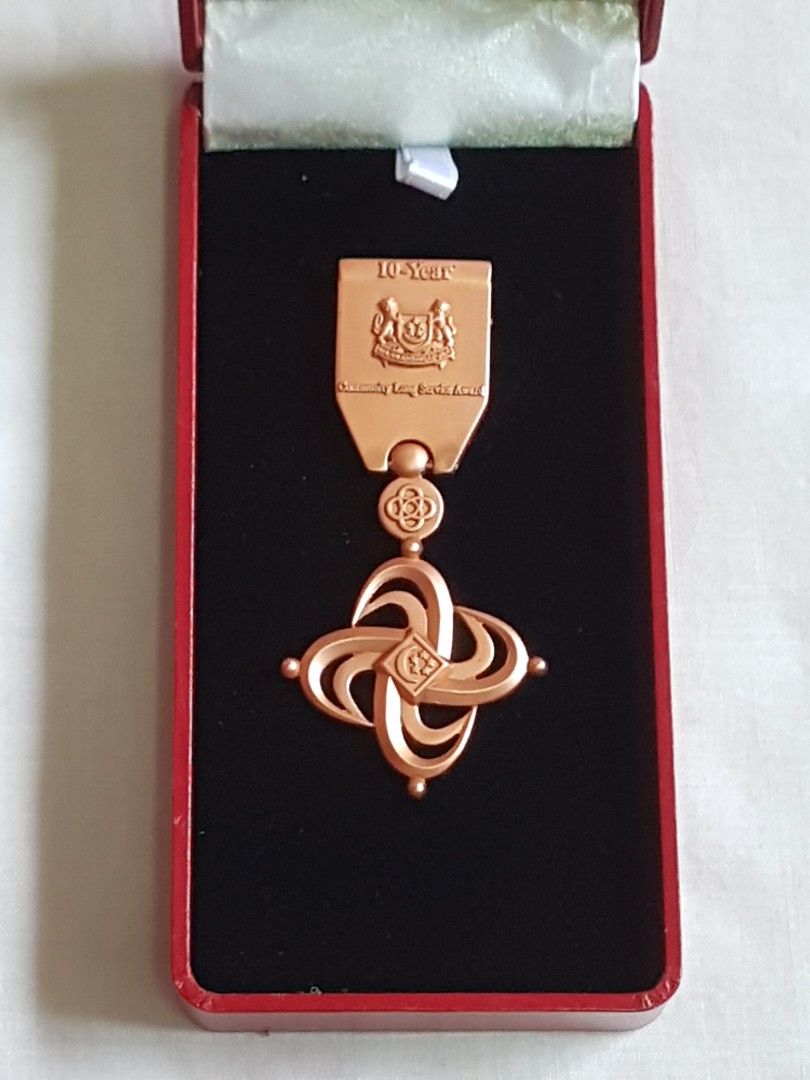 Community Long Service Award 10-Years Medal With Box on Carousell