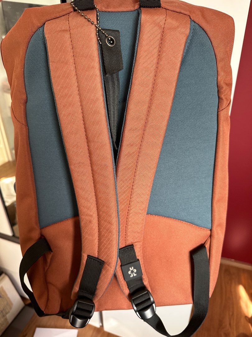 crumpler the extrovert backpack, Women's Fashion, Bags & Wallets ...