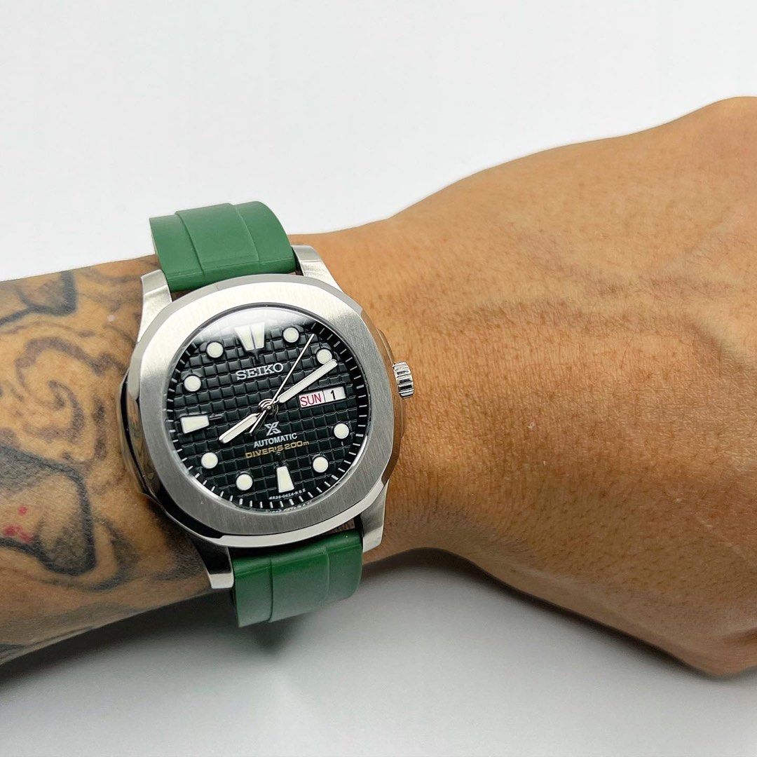 Custom Seiko Mod Dark Green Waffle Aquanaut 42mm, Men's Fashion ...