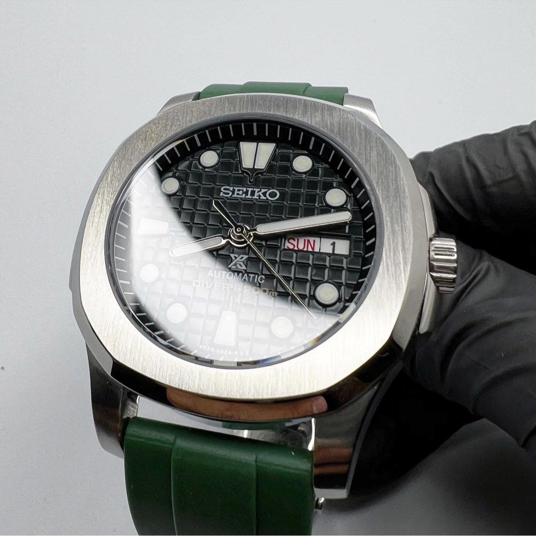 Custom Seiko Mod Dark Green Waffle Aquanaut 42mm, Men's Fashion ...