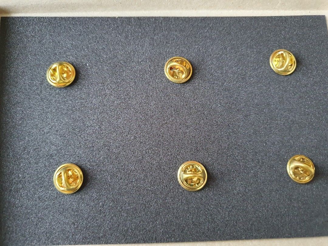 Disney's Pocahontas Pin Collection, Hobbies & Toys, Memorabilia ...