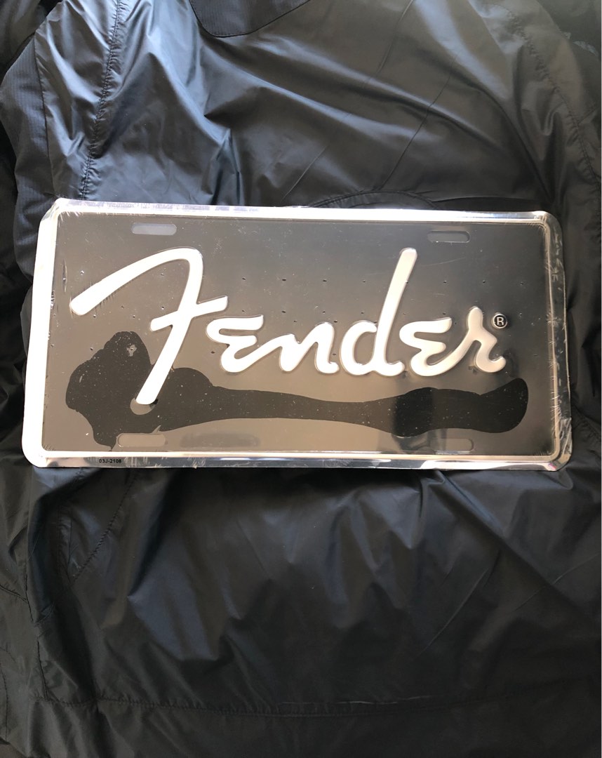 FENDER license plate, 傢俬＆家居, 家居裝飾, 牆上裝飾 - Carousell