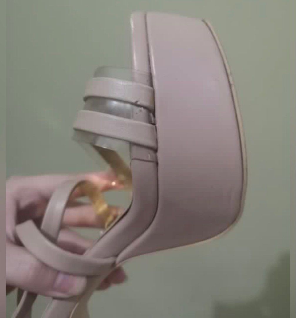 FIGLIARINA SANDALS, Women's Fashion, Footwear, Sandals on Carousell
