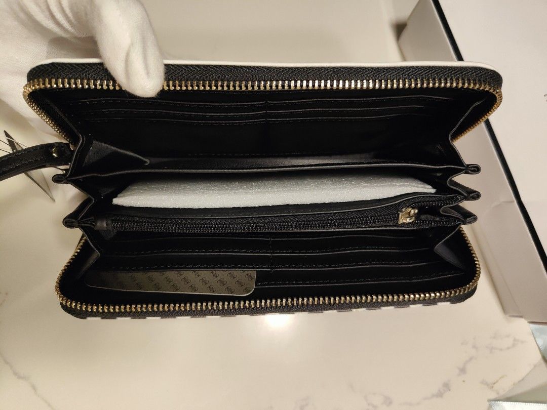 Guess long wallet ladies zip, Women's Fashion, Bags & Wallets, Wallets ...