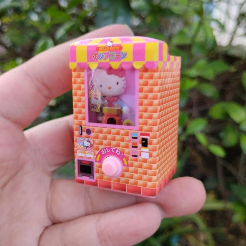 Hello Kitty Popcorn Machine Capsule Toy Gashapon, Hobbies & Toys, Toys ...