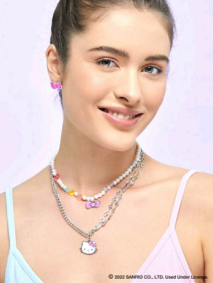 Hello Kitty Shein Necklace Set, Looking For on Carousell