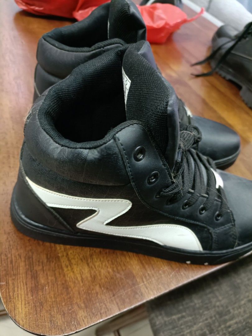 High cut shoe Eu 42, Men's Fashion, Footwear, Sneakers on Carousell