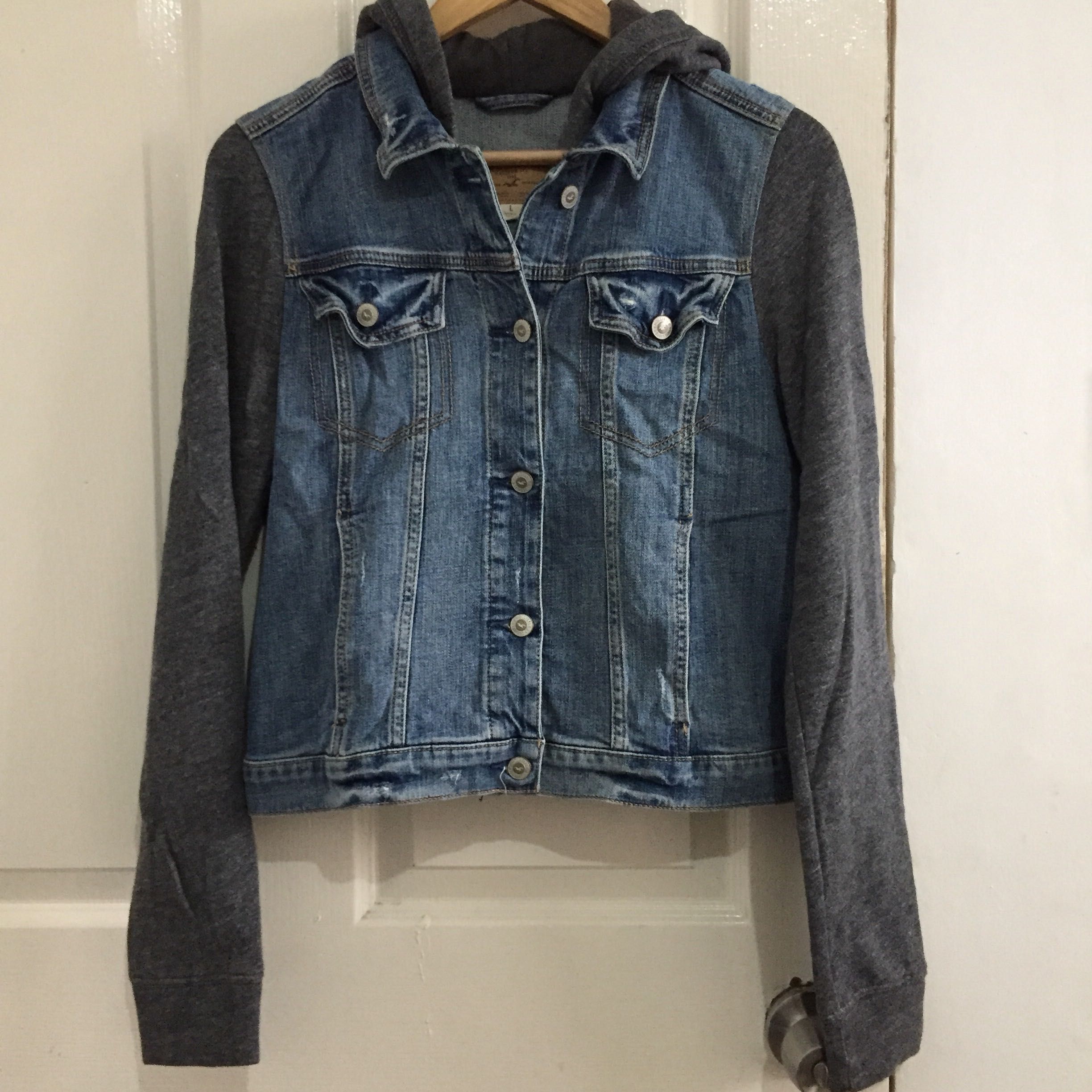 HOLLISTER jacket, Women's Fashion, Coats, Jackets and Outerwear on ...