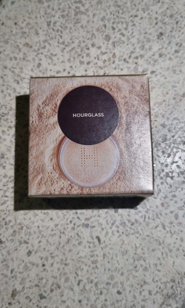 HOURGLASS veil translucent setting powder, Beauty & Personal Care, Face ...