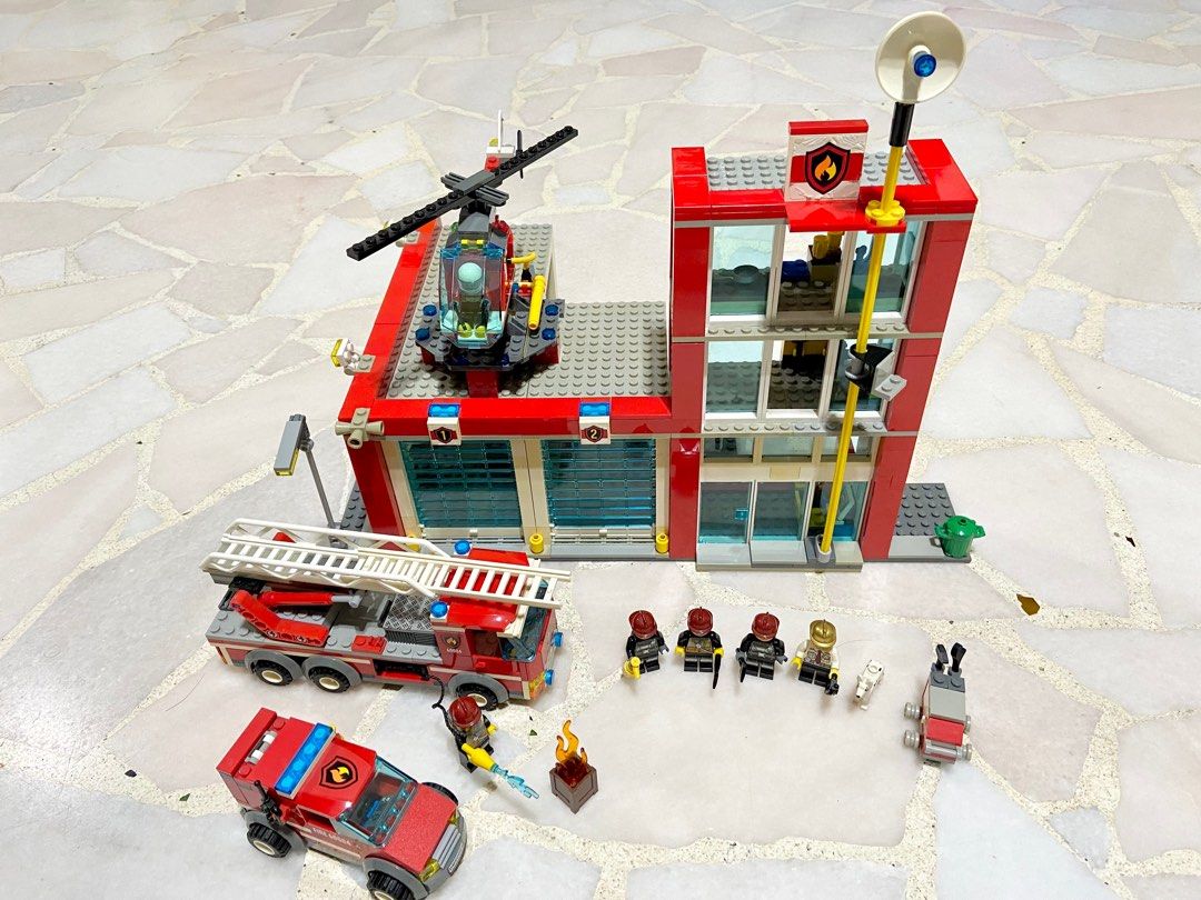 Lego 60004 City - Fire Headquarters, Hobbies & Toys, Toys & Games on ...
