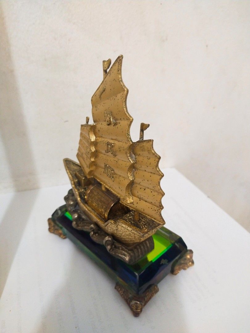 "Merchant Ship of Wealth" Feng Shui display/Copper & Crystal glass/2005 ...