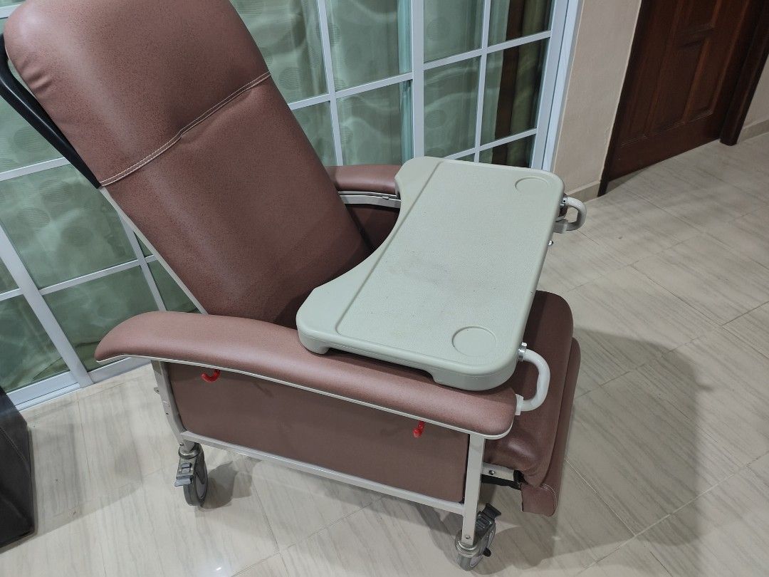 Mobile Recliner Geriatric Chair with Tray(Self collect), Health ...