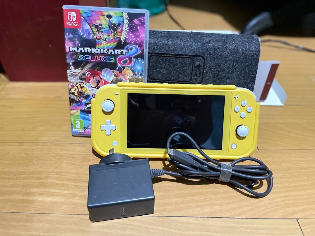 Nintendo Switch Lite with original box, Video Gaming, Video Game ...