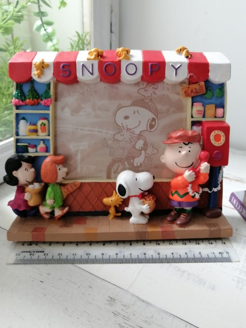 Peanuts ceramic 3D snoopy frame, Furniture & Home Living, Home Decor, Frames & Pictures on Carousell