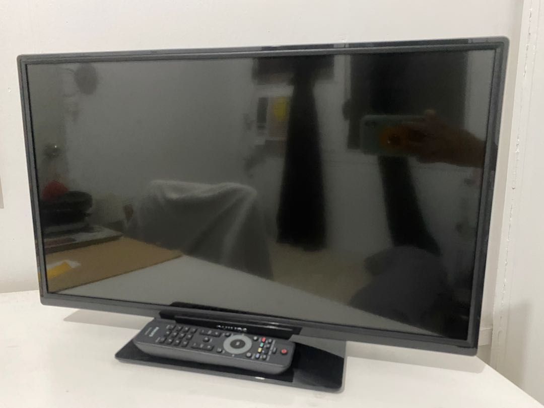 Philips 24 inch TV, TV & Home Appliances, TV & Entertainment, TV on ...