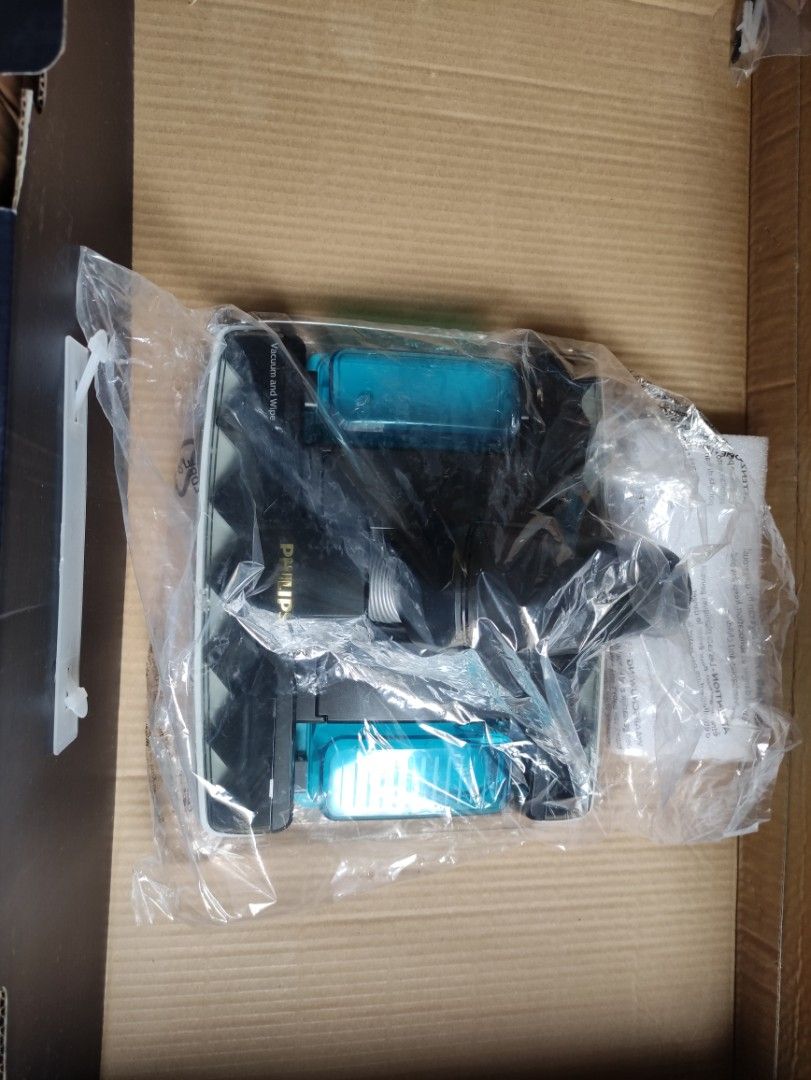 Philips 8000 Series XC8349/01 Aqua Plus Cordless Vacuum Cleaner in, TV ...