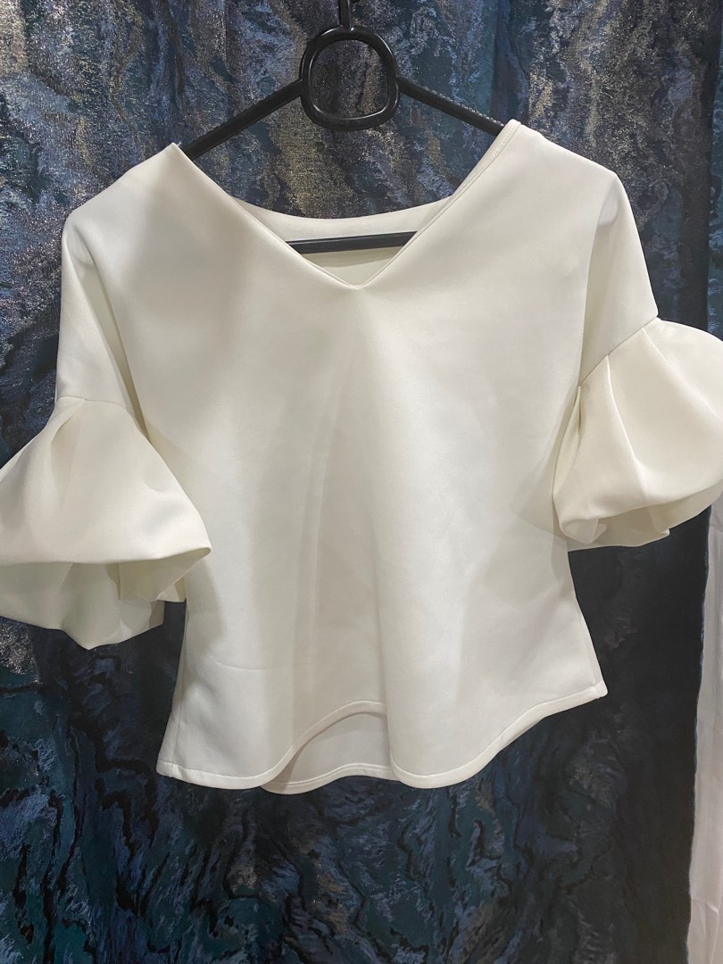 Portrait Neck with Puffed Sleeves -White, Women's Fashion, Tops ...