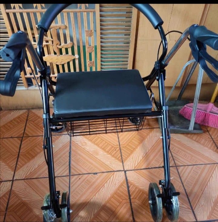 Rollator -walking aid, Health & Nutrition, Assistive & Rehabilatory ...