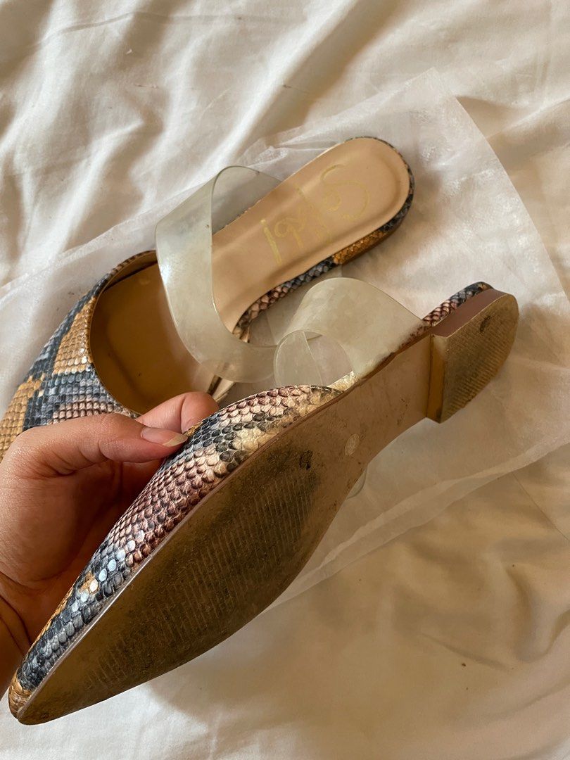 Sofab! Colbie Flat Mules, Women's Fashion, Footwear, Sandals on Carousell