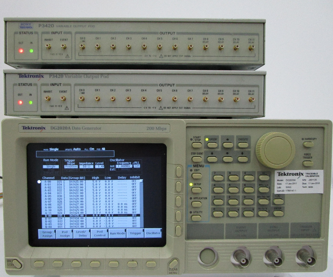Tektronix DG2020A data generator & P3420 Variable Output Pod, Computers ...