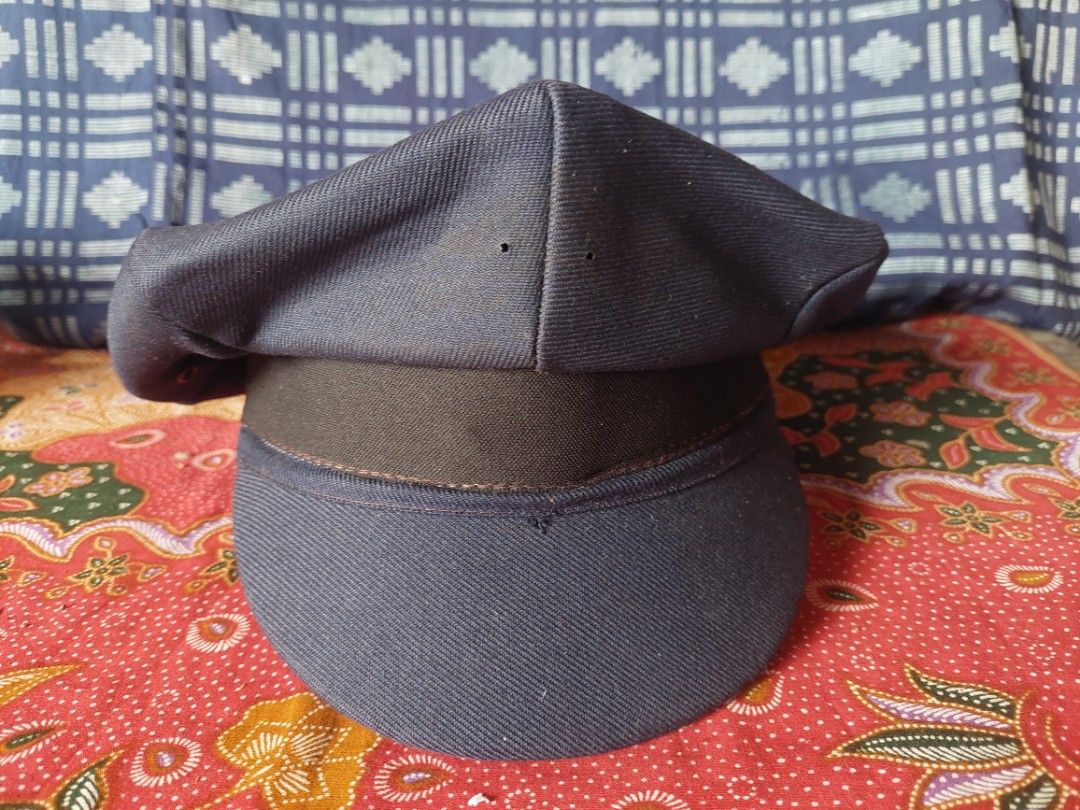 Topi postman, Hobbies & Toys, Collectibles & Memorabilia, Vintage ...