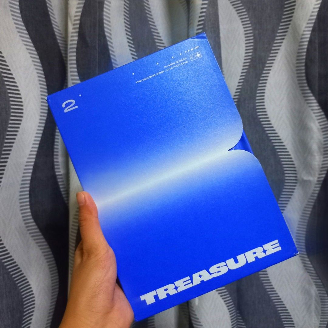 TSS: Chapter 1 (Photobook ver.), Hobbies & Toys, Music & Media, CDs ...