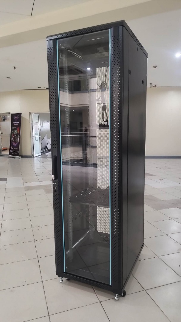 Tuffrack 42U Free Standing Data Cabinet W=600x D=800x H=7FT Glass Front ...