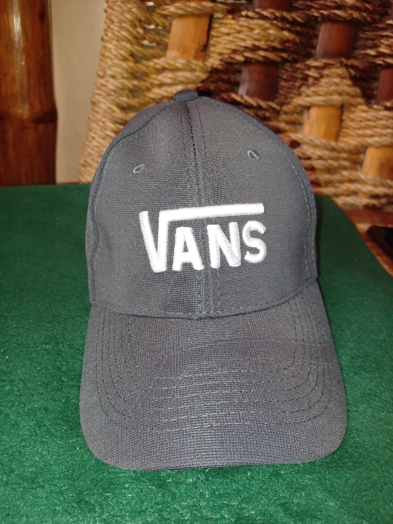 Vans Cap, Men's Fashion, Watches & Accessories, Caps & Hats on Carousell