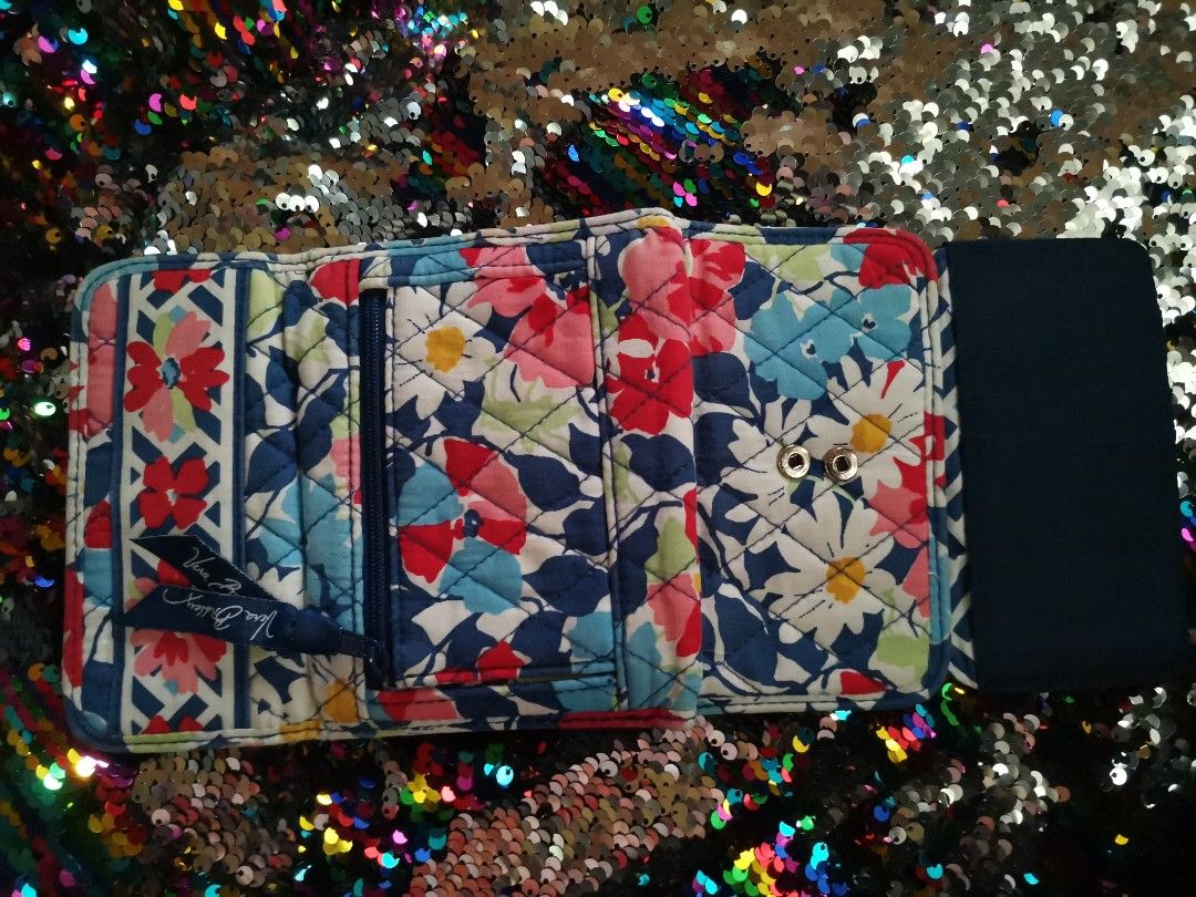 VERA BRADLEY Short Wallet, Women's Fashion, Bags & Wallets, Wallets ...