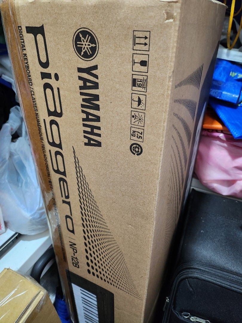 Yamaha NP -12 Black 61 keys piaggero keyboard bundle, Hobbies & Toys, Music & Media, Musical ...