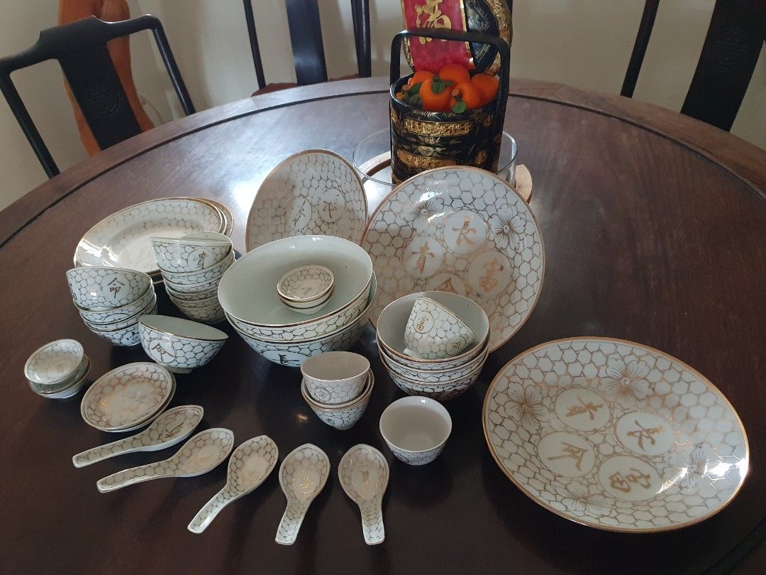 100-pc vintage "Chang-Ming-Fu- Gui" gold-gilted Chinese dinnerware ...