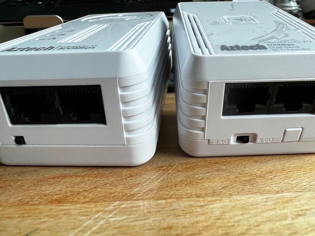 Aztech HOMEPLUG AV 500Mbps AC Pass-Thru Ethernet Adapter and Dual-band ...