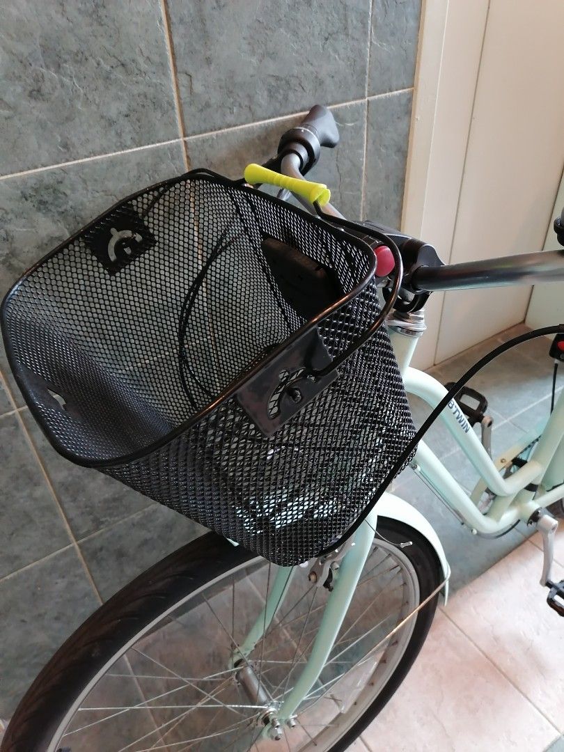 Btwin Elops with child seat and basket, Sports Equipment, Bicycles ...