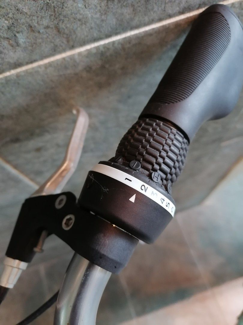 Btwin Elops with child seat and basket, Sports Equipment, Bicycles ...