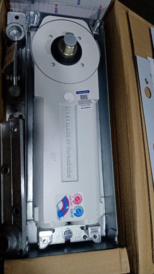 Dorma Floor hinge, Commercial & Industrial, Construction Tools ...