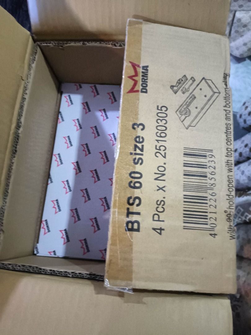 Dorma Floor hinge, Commercial & Industrial, Construction Tools & Equipment on Carousell