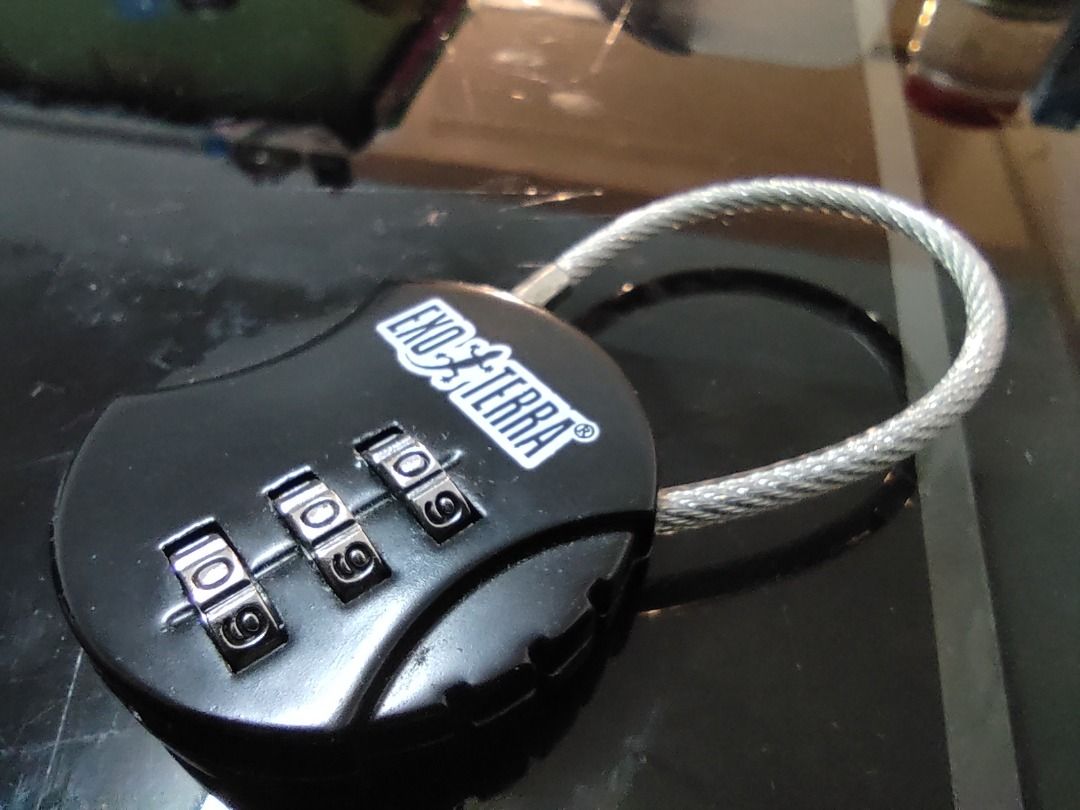 EXO TERRA LOCK / TERRARIUM LOCK (PT2620), Pet Supplies, Homes & Other ...