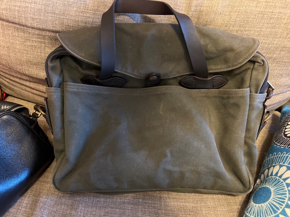 FILSON ORIGINAL BRIEFCASE, Men's Fashion, Bags, Briefcases on Carousell