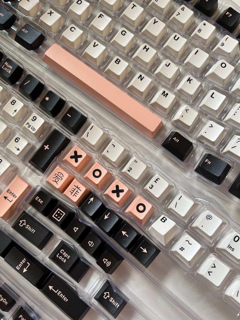 [FREE GIFT] aifei olivia keycaps on Carousell