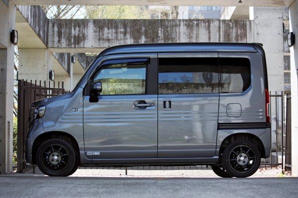 Garage Vary Vary Valiant Rear Roof Spoiler - N-VAN, Car Accessories ...