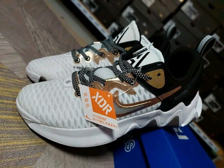 GIANNIS IMMO 2, Men's Fashion, Footwear, Sneakers on Carousell