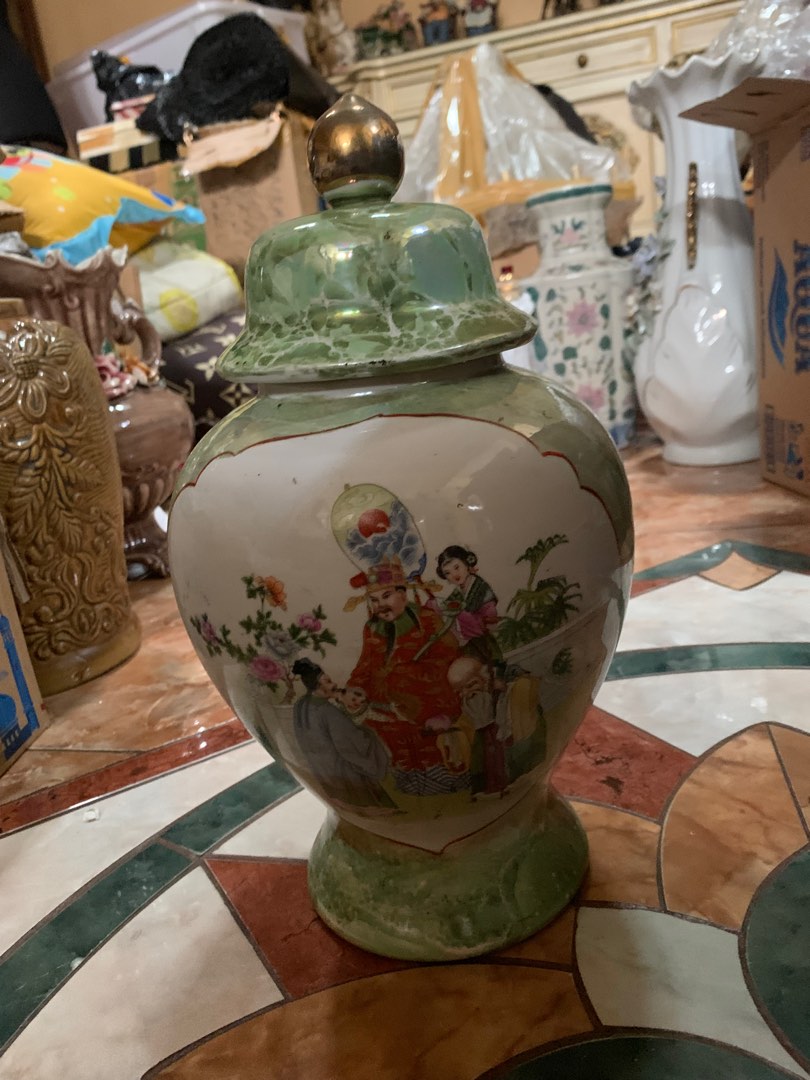 Guci antik, Antik, Pajangan di Carousell