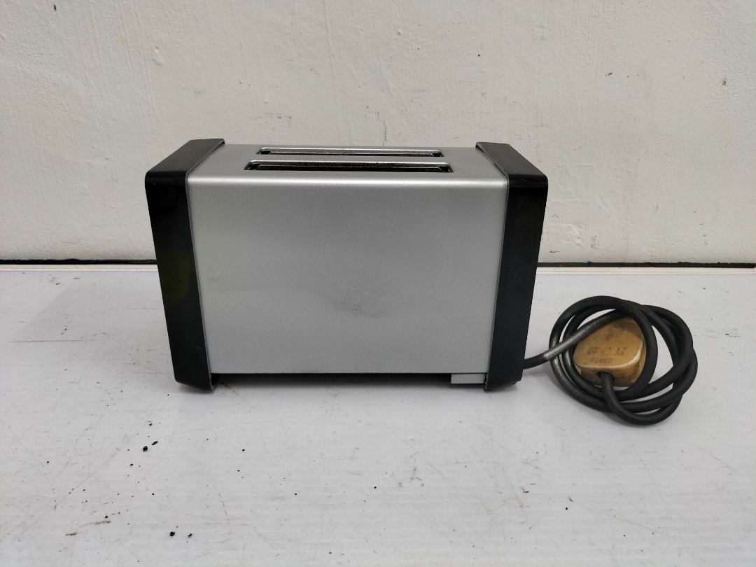 #H1229 | Russel Taylors Toaster, TV & Home Appliances, Kitchen ...