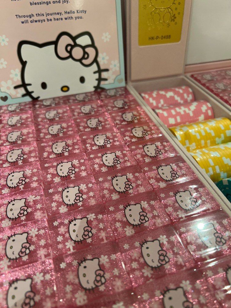 Hello Kitty Solitaire mahjong set (NTUC) - Pink edition, Hobbies & Toys ...