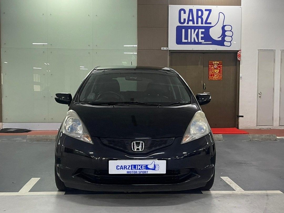 Honda fit 1.3a, Cars, Car Rental on Carousell