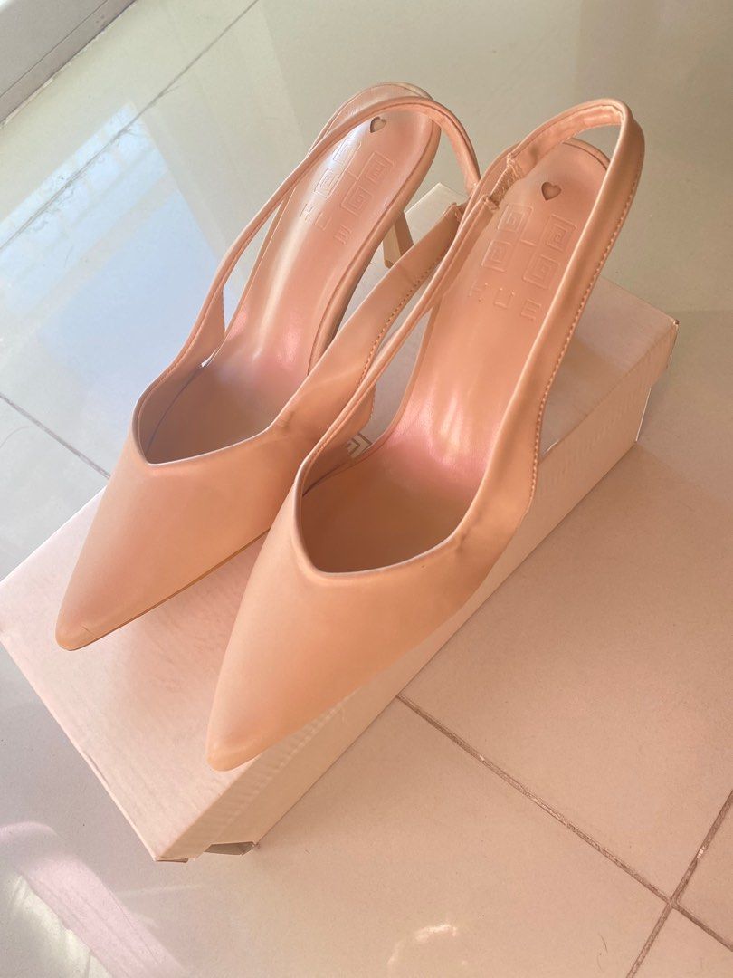 Hue Manila Fenna Naturale, Women's Fashion, Footwear, Heels on Carousell