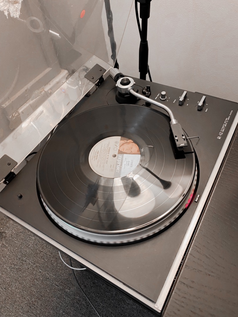 JVC QL-A2 Quartz Lock Turntable, Audio, Other Audio Equipment on Carousell